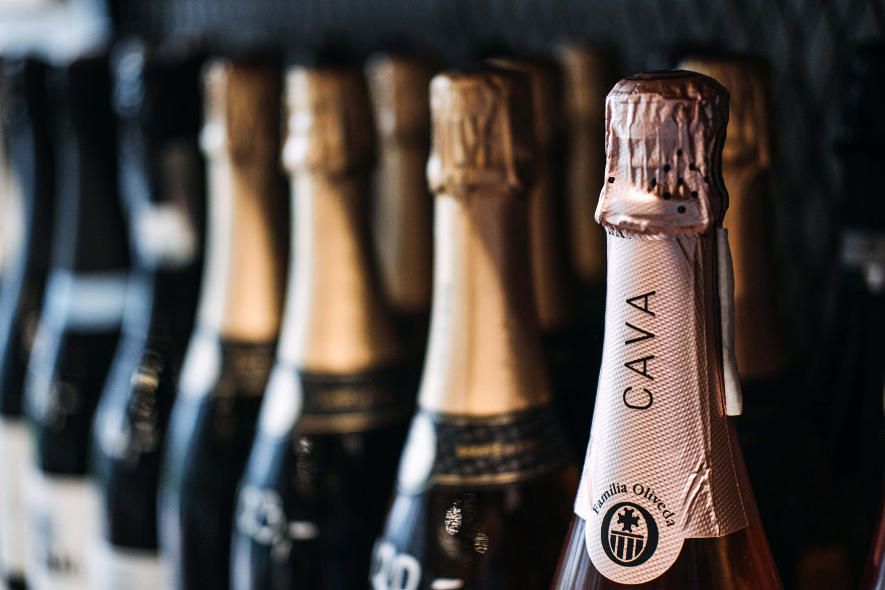 What is Cava? A Beginner's Guide to Spanish Sparkling | Coravin ...
